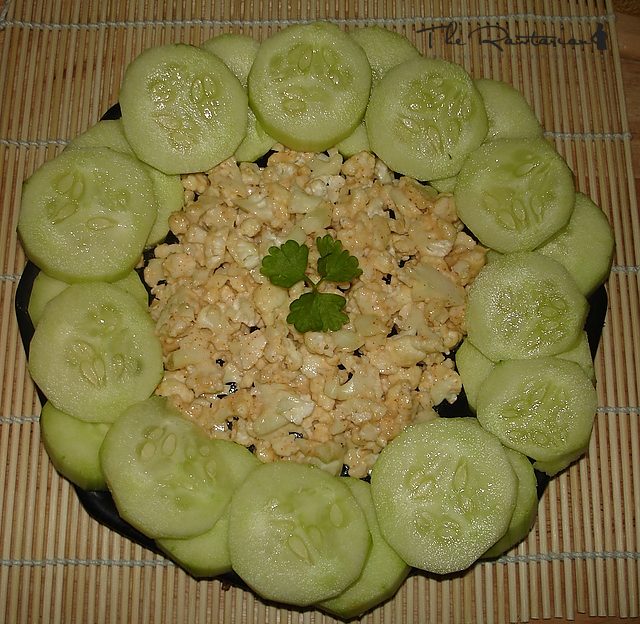 Cheesy Cauliflower With Cucumbers The Rawtarian
