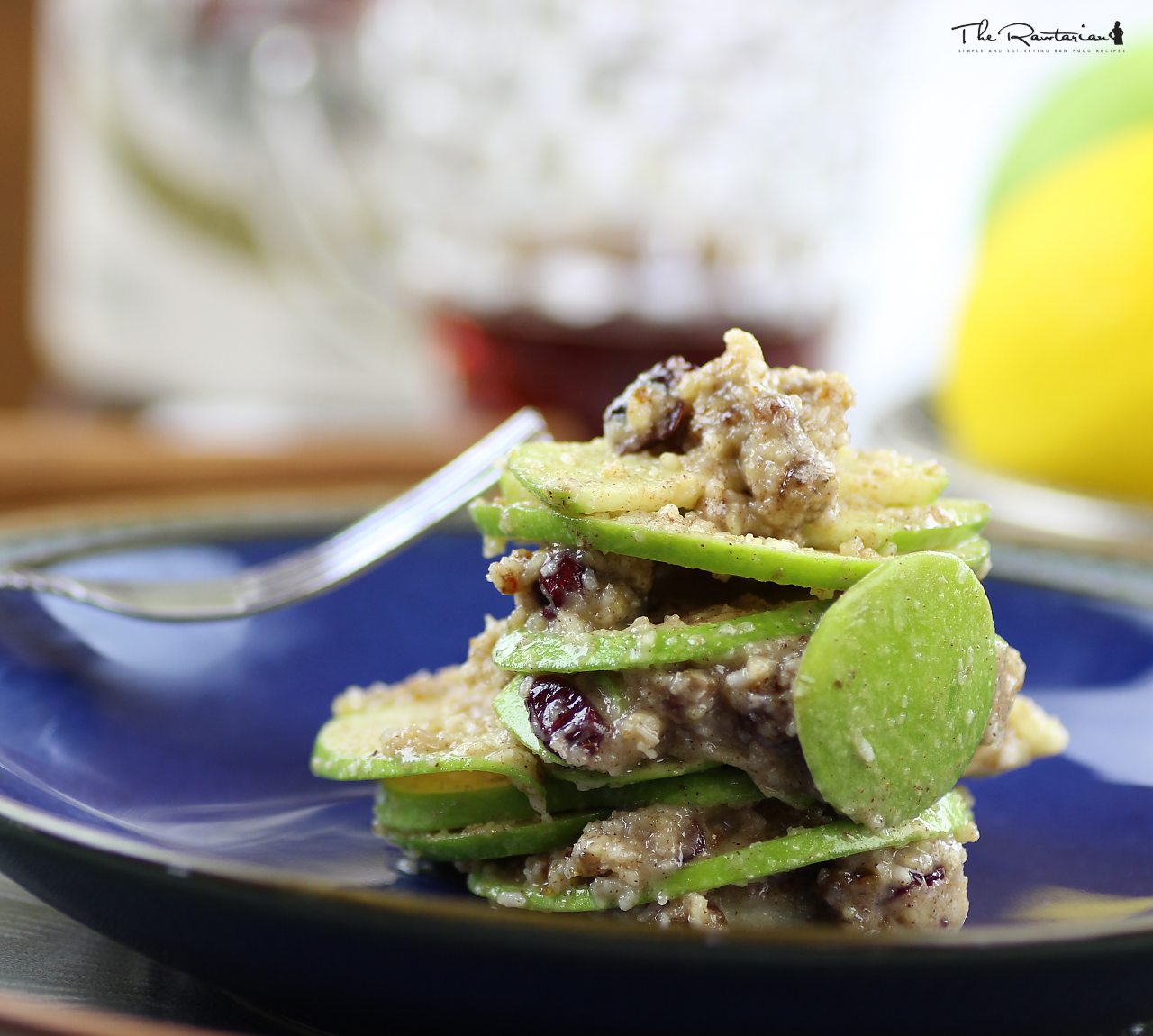 Raw apple crumble recipe | The Rawtarian