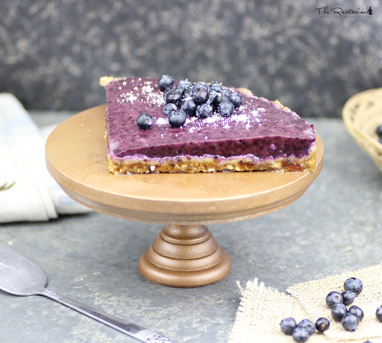 Raw pie crust recipe | The Rawtarian